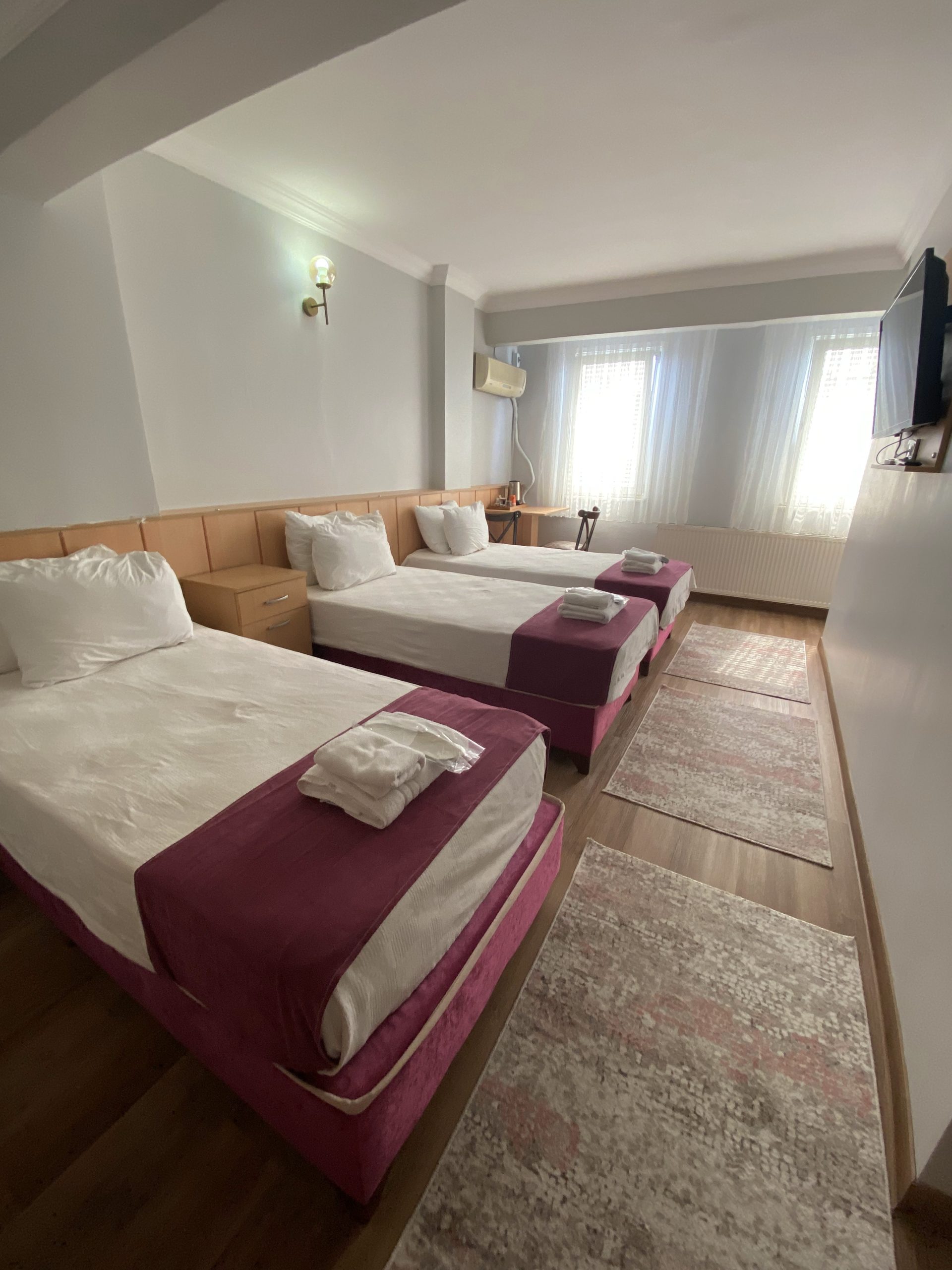 Three Persons Room - Hotel Öz Sefa